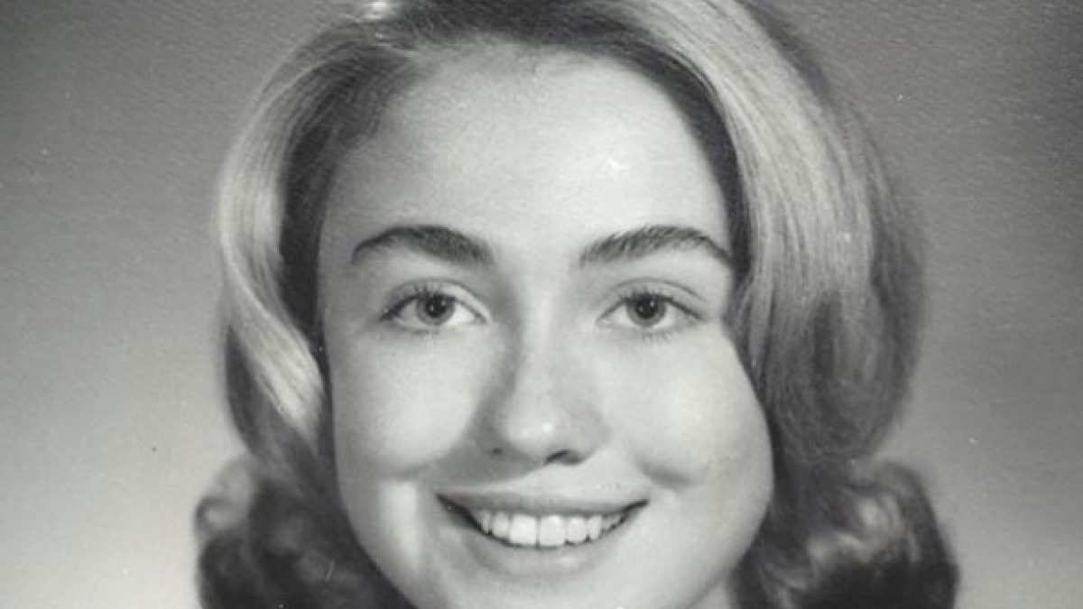 In 1969, 21-year-old Hillary Clinton gave a beautiful commencement ...