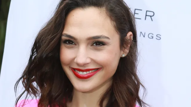 The Best Gal Gadot Beauty Moments Over The YearsHelloGiggles The Best Gal Gadot Beauty Moments Over The YearsHelloGiggles